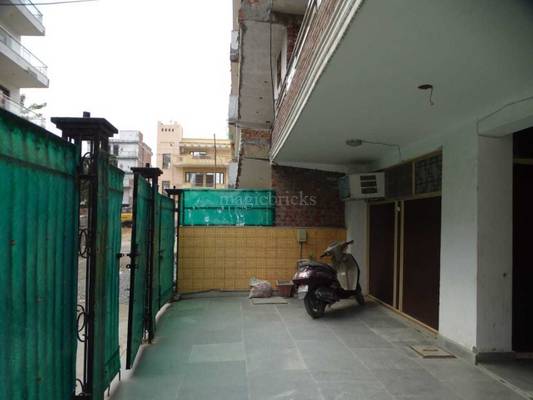 PG under 8,000 in Mewla Maharajpur, Faridabad: + Paying Guest in Mewla ...