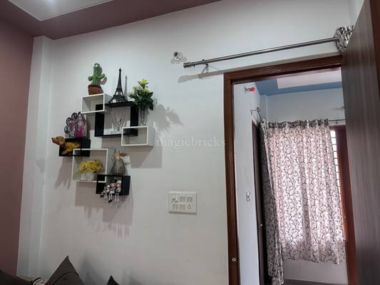 House Apna PG in Delta 1 Near