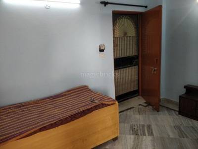 Rent 1 BHK Flat/Apartment in Sector 7 Dwarka, New Delhi - 150 Sq-ft ...