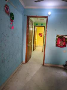 Flats in East Azad Nagar, New Delhi: 4+ Apartments / Flats for Sale in ...