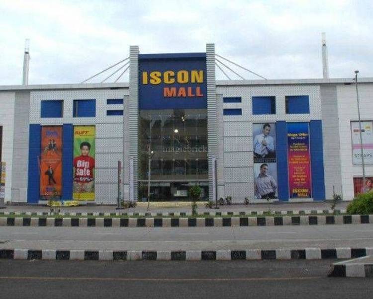 JP Iscon Mall in Piplod, Surat: Price, Brochure, Floor Plan, Reviews