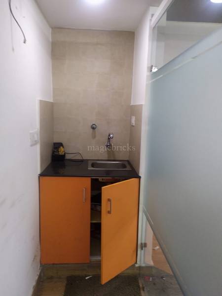 DLF Star Tower in NH 48, Gurgaon: Price, Brochure, Floor Plan, Reviews